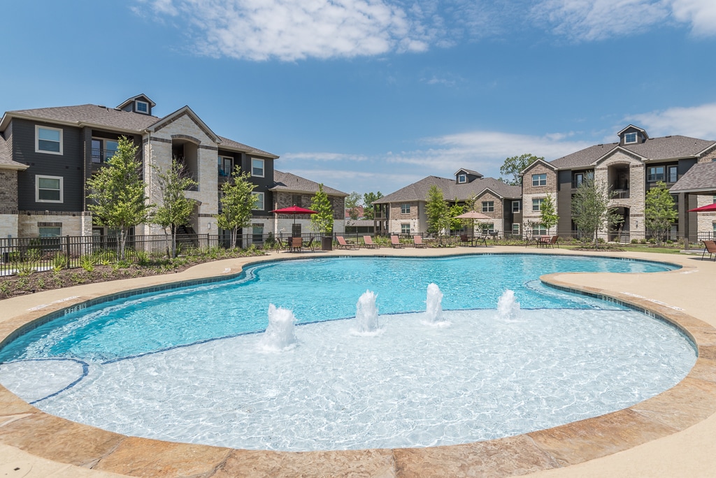 Harbor Shores Collection - 15650 Walden Rd Montgomery, TX 77356 ...