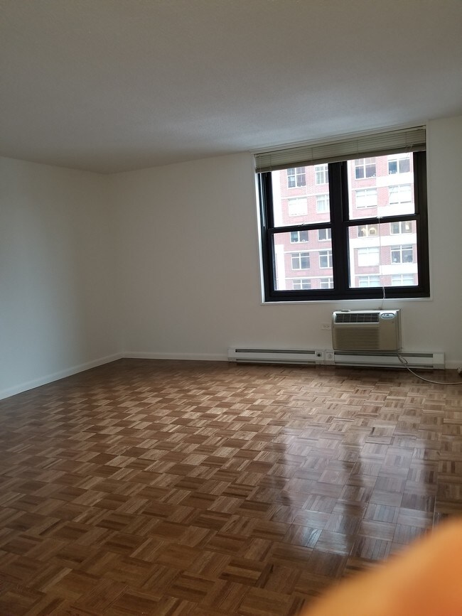 Knickerbocker Plaza Rentals - New York, NY | Apartments.com