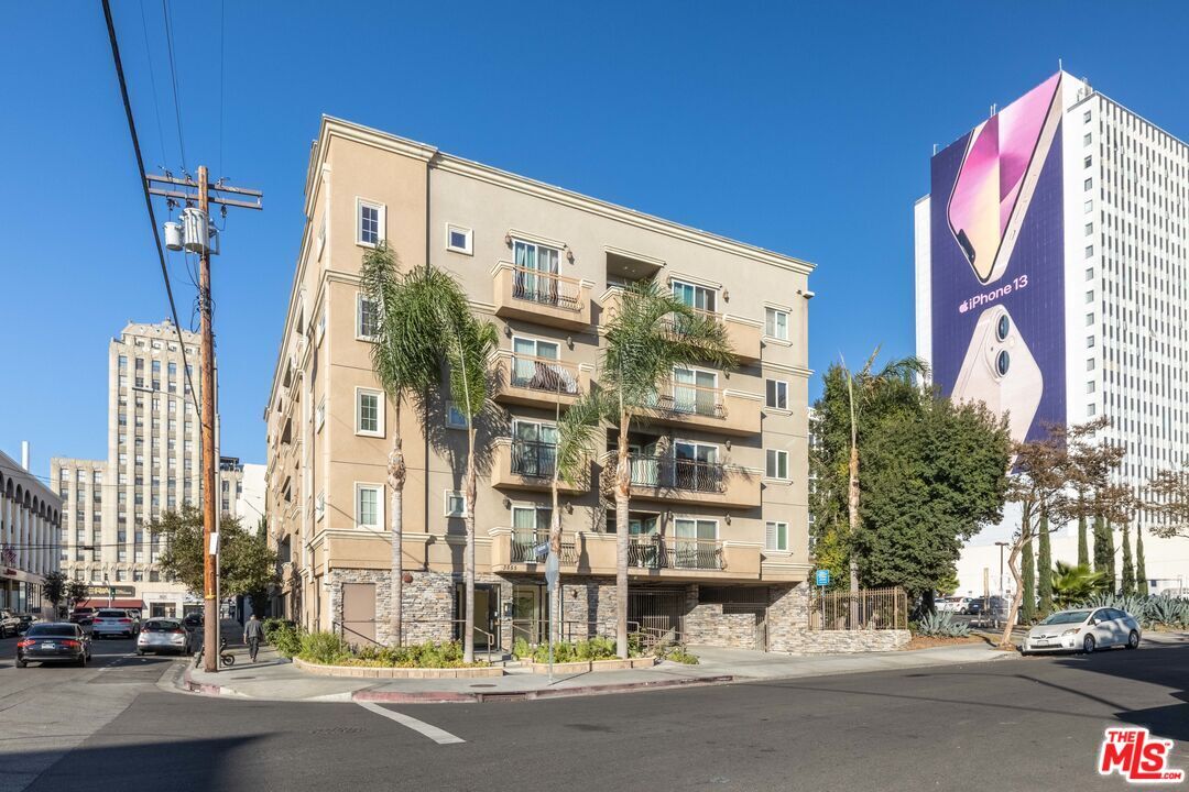 3855 Ingraham St Unit 201, Los Angeles, CA 90005 - Room for Rent in Los ...