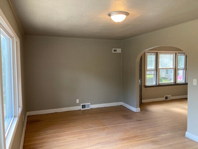 400 E Locust St Unit A, Milwaukee, WI 53212 - 400 E Locust St Milwaukee ...