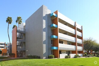 Capri on Camelback Rentals - Phoenix, AZ | Apartments.com