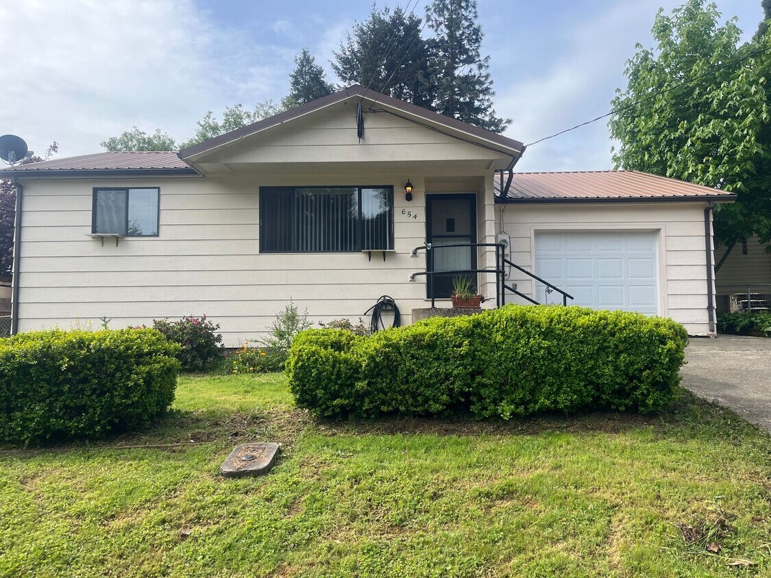 654 NE Laurance St, Myrtle Creek, OR 97457 - House Rental in Myrtle ...