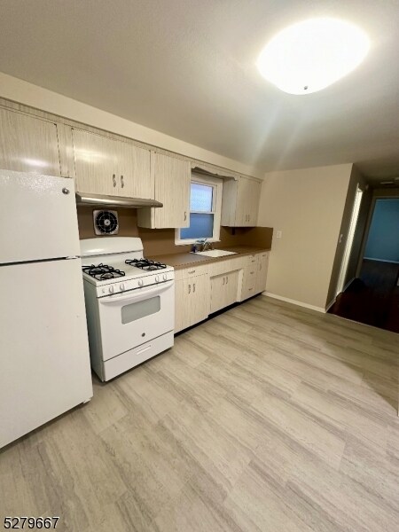 276 Ackerman Ave, Clifton, NJ 07011 - House Rental in Clifton, NJ ...