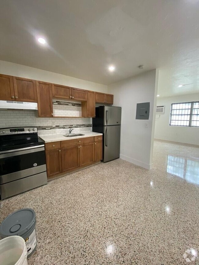 Edison Court Gated Apartments for Rent - Miami, FL - 3 Rentals ...