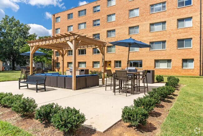Donaldson Run Apartments for Rent with a Walk-In Closet - Arlington, VA - Updated Today ...