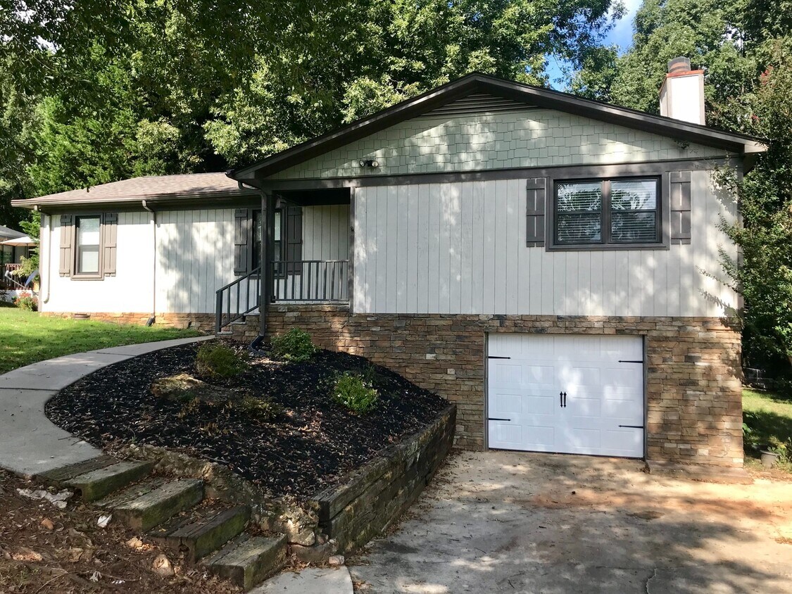 107 Bunker Hill Rd Greer, SC 29650 - Alquileres en Greer, SC ...