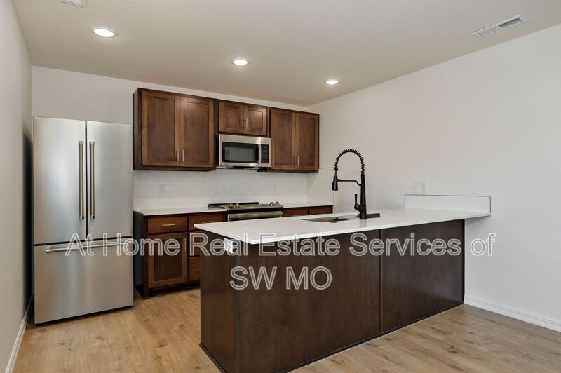 5634 West Mangrove St Springfield, MO 65802 - Alquileres en Springfield ...