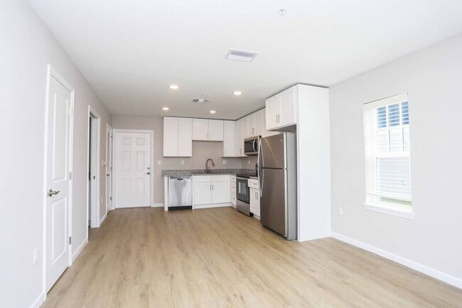 911 E Lemon St Unit 104, Lakeland, FL 33801 - Condo for Rent in ...