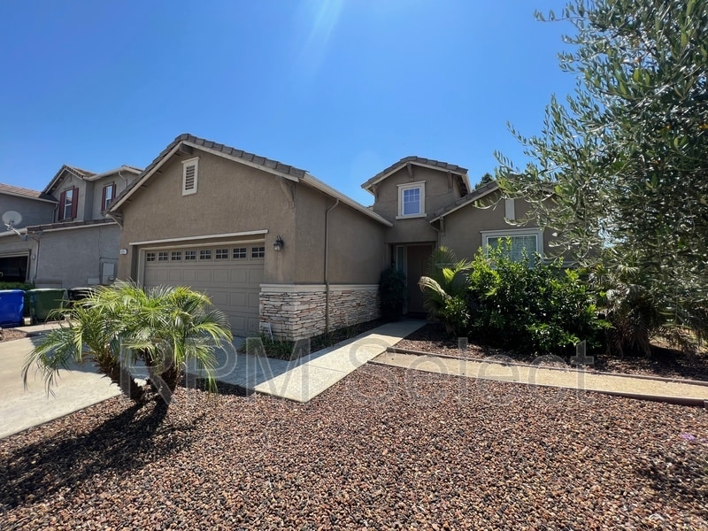 8256 Lauffer Way, Elk Grove, CA 95758 - House Rental in Elk Grove, CA ...