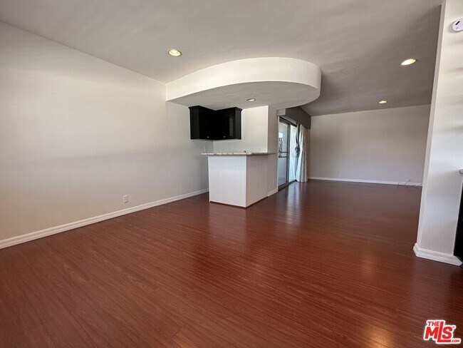 4445 Cartwright Ave Unit 315, Los Angeles, CA 91602 - Condo for Rent in ...