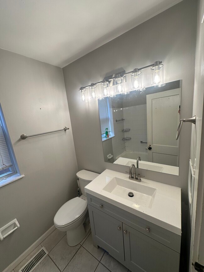 1020 Commodore Dr Unit B, Richmond Heights, MO 63117 - 1020 Commodore ...