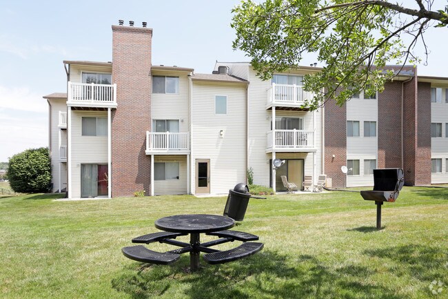 Centre Ridge Apartments - 2940 Paddock Plz Omaha, NE | Apartments.com