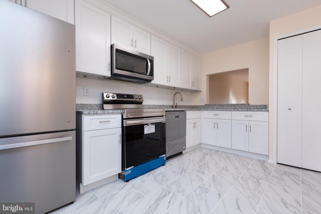 9752 Early Spring Way, Columbia, MD 21046 - Townhome Rentals in ...