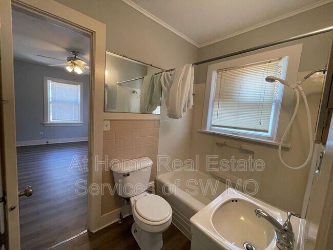 1406 E Cherokee St, Springfield, MO 65804 - House Rental in Springfield ...