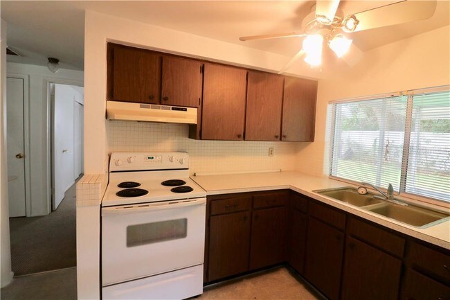 3352 Beacon Square Dr, Holiday, FL 34691 - House Rental in Holiday, FL ...