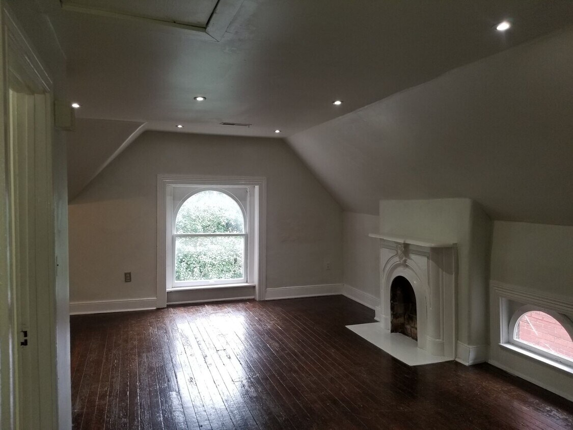 1436 S 2nd St Unit 1436-3, Louisville, KY 40208 - Room for Rent in ...