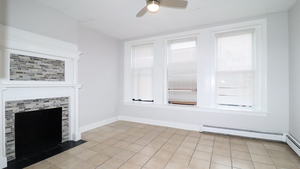 178 High St Unit 202, Clinton, MA 01510 - Room for Rent in Clinton, MA ...