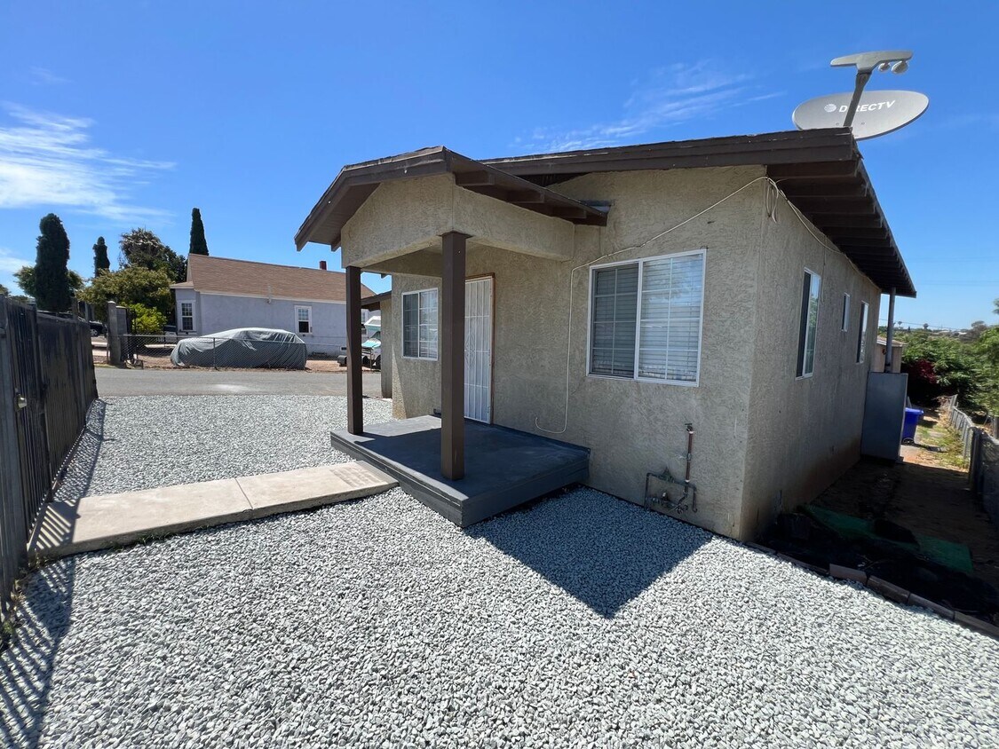 3236 Logan Ave, San Diego, CA 92113 - House Rental in San Diego, CA ...