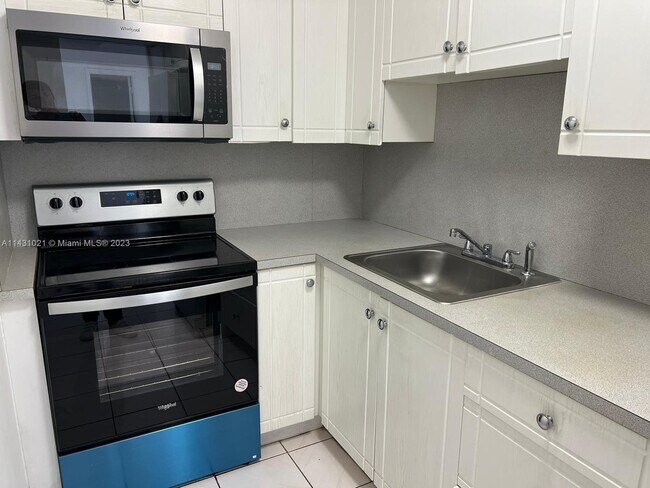 4717 NW 7th St Unit 707-10, Miami, FL 33126 - Condo for Rent in Miami ...