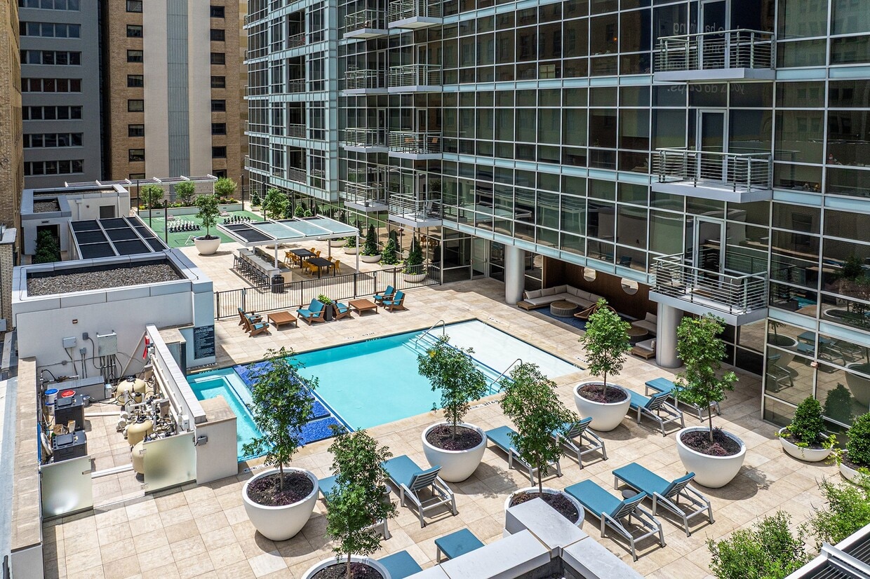 Main 3 Downtown - 1415 Main St Dallas, TX 75202 | Apartments.com