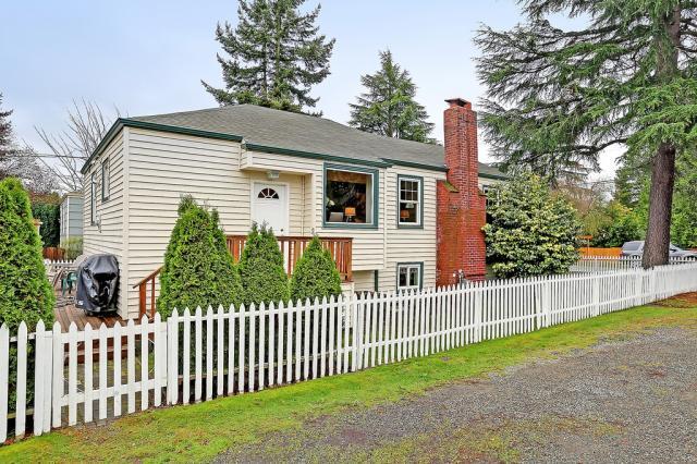 9752 Evanston Ave N, Seattle, WA 98103 - House Rental in Seattle, WA ...