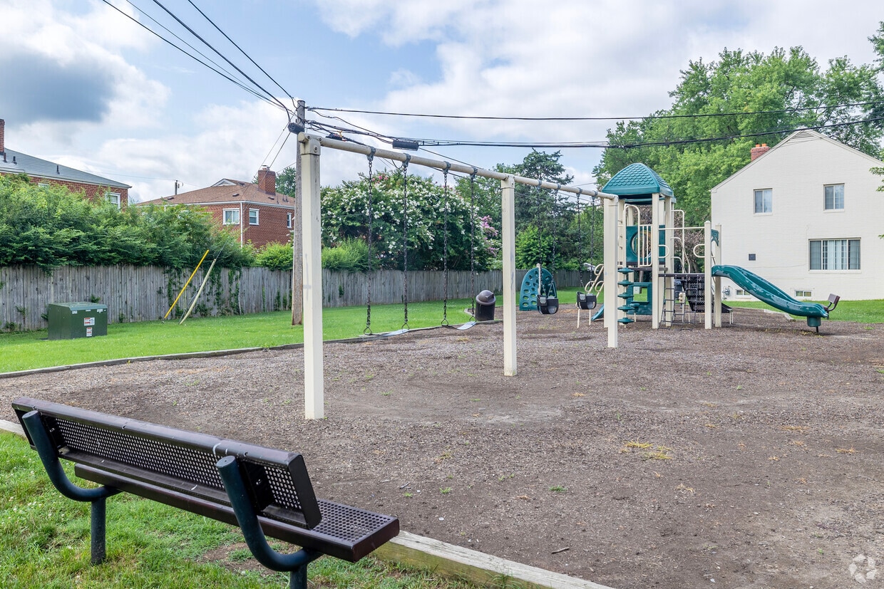 Brookville Townhomes Townhomes for Rent - Alexandria, VA | Apartments.com