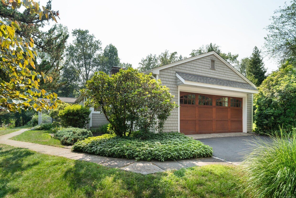 11 High Point Rd, Westport, CT 06880 - House Rental in Westport, CT ...