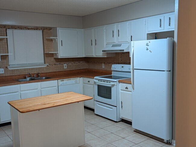 2001 Reservoir Rd Unit 12, Little Rock, AR 72227 - Condo for Rent in ...