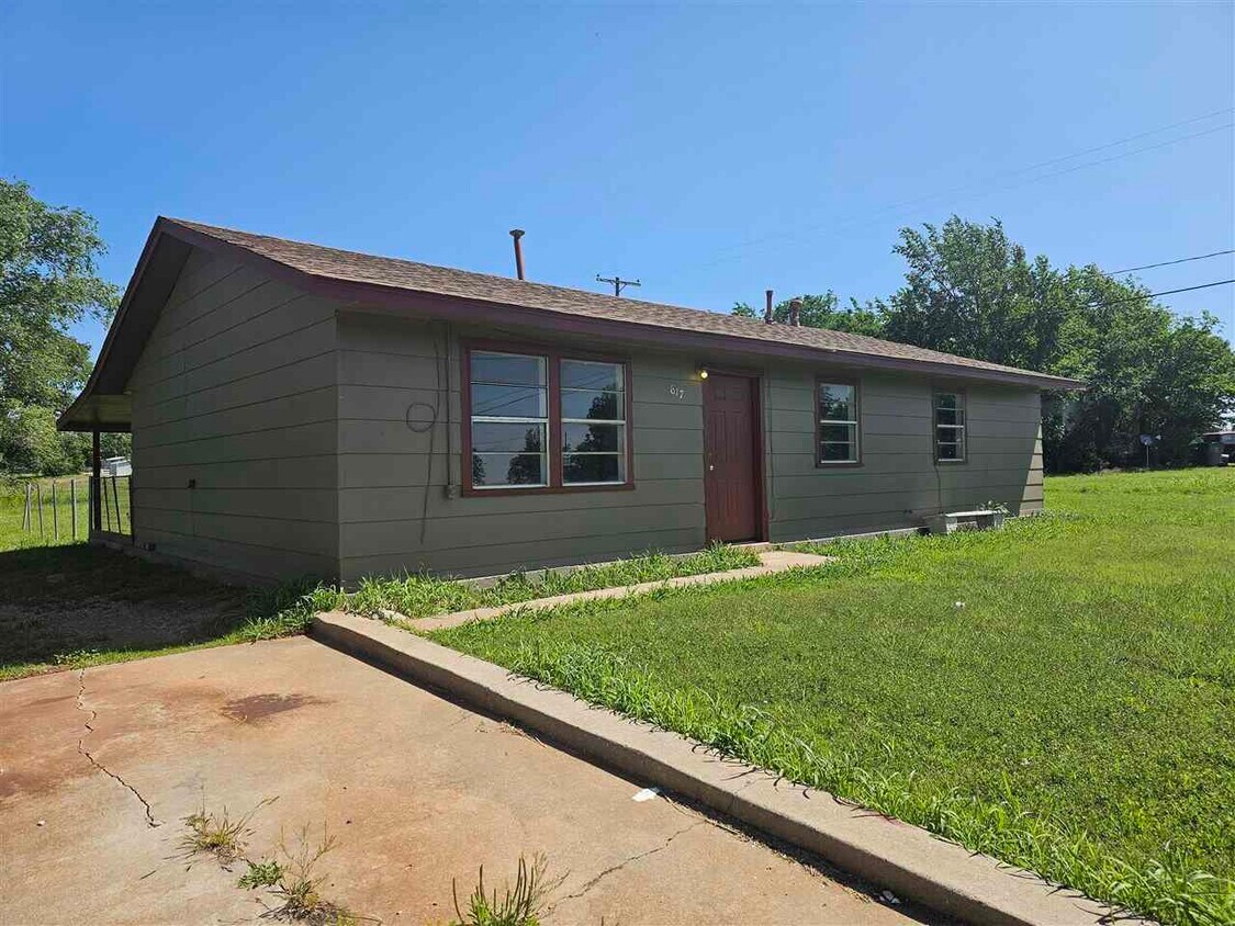 617 SW Highland Ave, Lawton, OK 73501 - House Rental in Lawton, OK ...