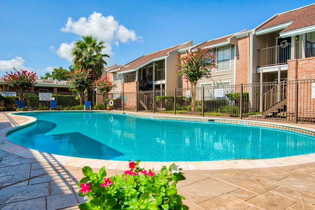 Short Term Apartments For Rent in Lakeside Place, Houston | Apartments.com