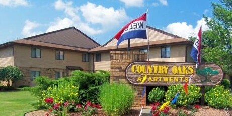 Springbrook Circle at Oak Creek Apartments for Rent - Oak Creek, WI ...