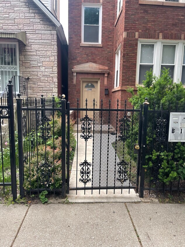 1240 N Avers Ave Unit 2, Chicago, IL 60651 - 1240 N Avers Ave Chicago ...