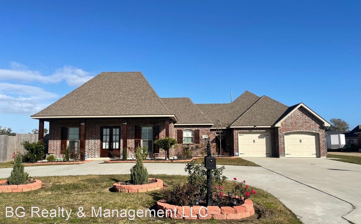 1012 N Ella Kate Ln, Lake Charles, LA 70605 - House Rental in Lake ...