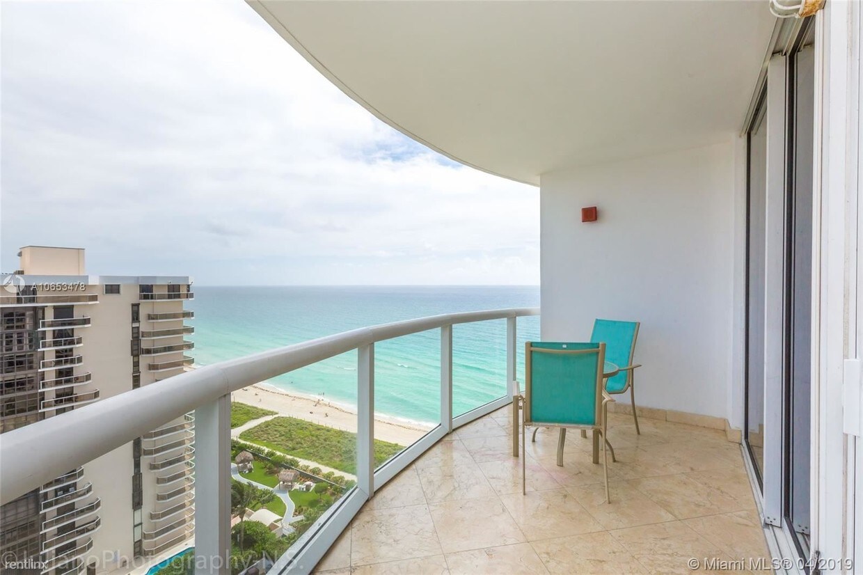 6365 Collins Ave Unit Apt 1809A, Miami, FL 33141 - Room for Rent in ...