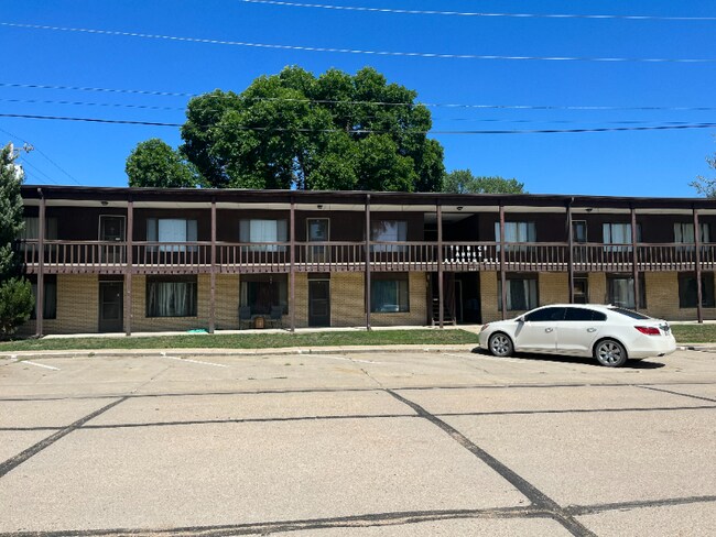 Apartments for Rent with Garages in Hardy, NE