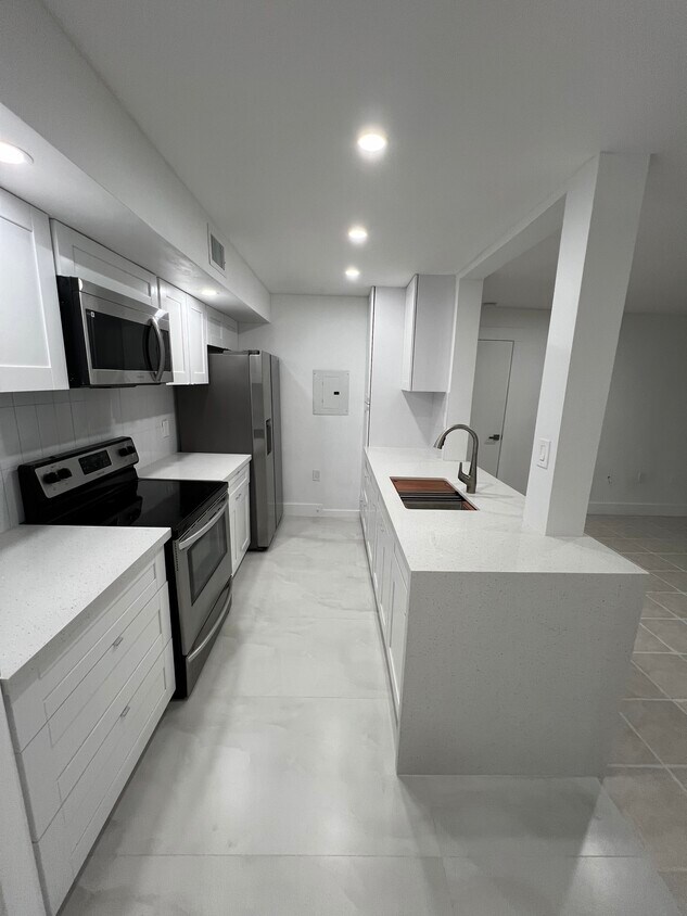 10500 SW 155th Ct Unit Biscayne beach club, Miami, FL 33196 - 10500 SW 155th Ct Miami, FL 33196 ...