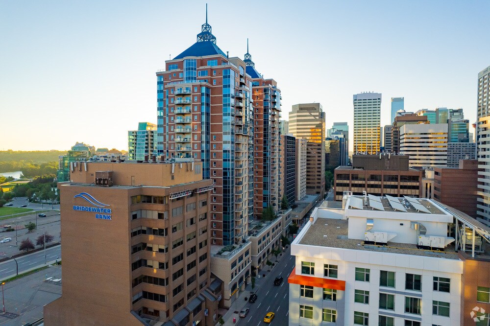 Five West Condos Apartments - 910-920 5th Ave Sw Calgary, AB ...