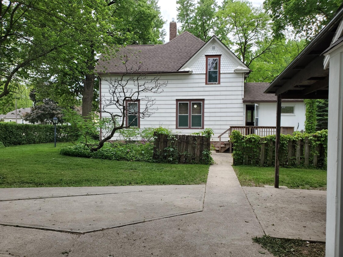 605 N Milwaukee St, Canton, SD 57013 - House Rental in Canton, SD ...
