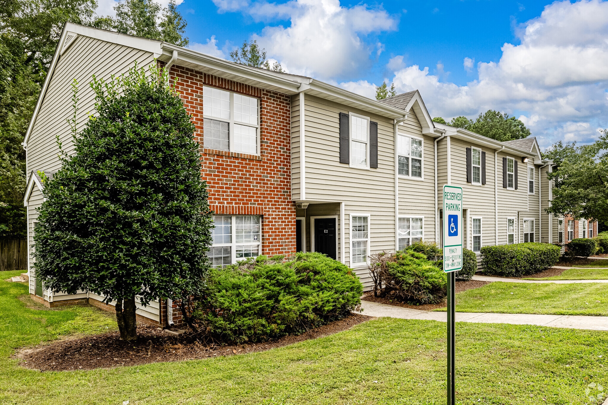 Terrace View Apartments - 202 Lakeview Park Rd Colonial Heights, VA ...
