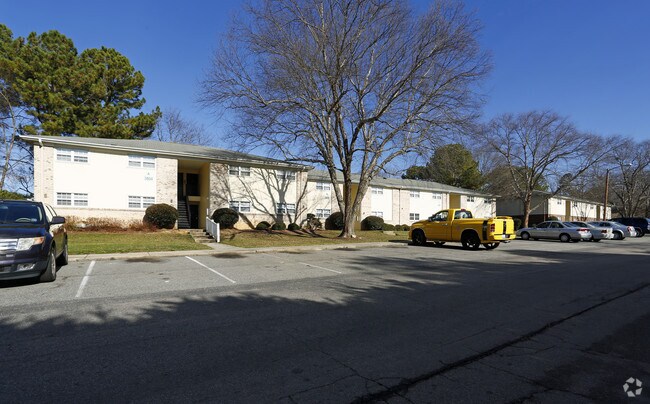 Lexington on the Green Apartments - 4803 N New Hope Rd Raleigh, NC ...