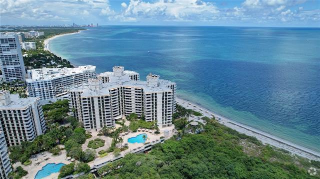 Cape Florida Apartments for Rent with High Ceilings - Key Biscayne, FL ...