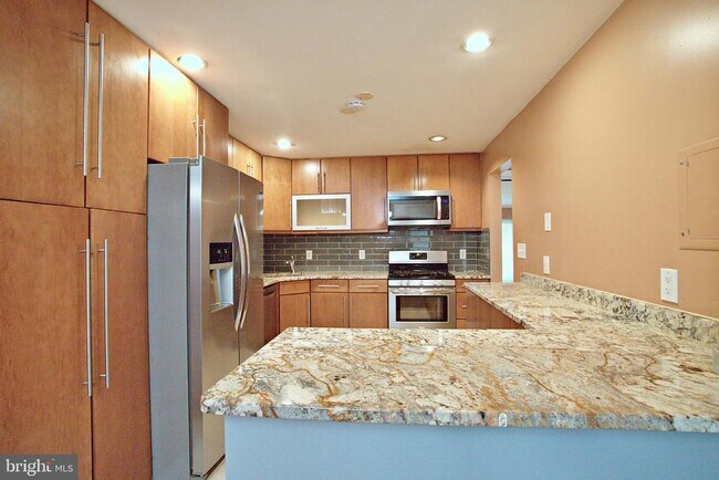 7800 Inverton Rd Unit 103, Annandale, VA 22003 - Room for Rent in ...