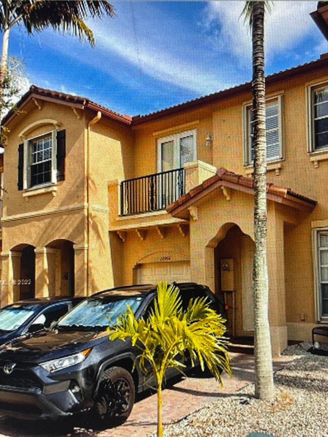 Apartments for Rent with Yard in Three Lakes, Miami | Apartments.com