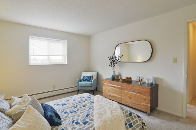 Midtown Towers Apartments - Parma, OH | Apartments.com