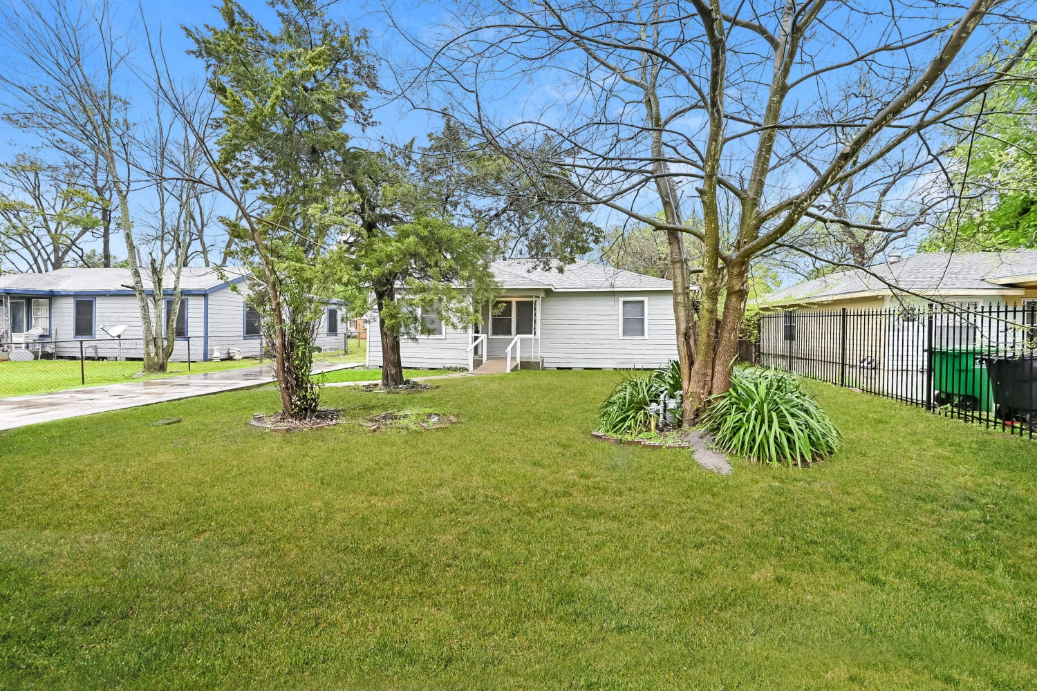 7925 Crestview Dr, Houston, TX 77028 | Apartments.com