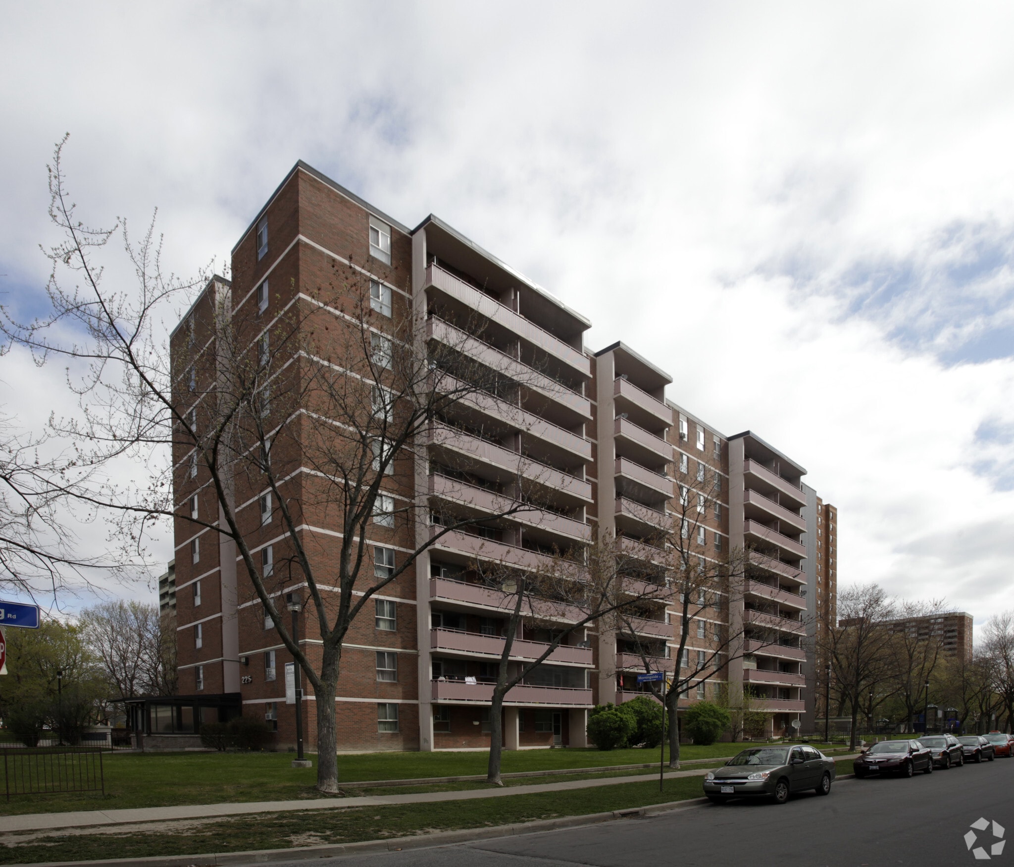 Morningside Ling Apartments - 225 Morningside Ave Toronto, ON ...