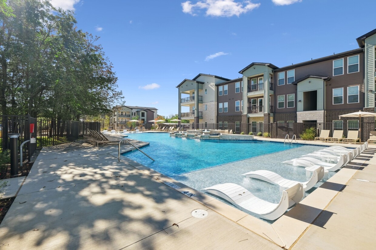Mayhill Crossing - 4600 E McKinney St Denton, TX 76208 | Apartments.com