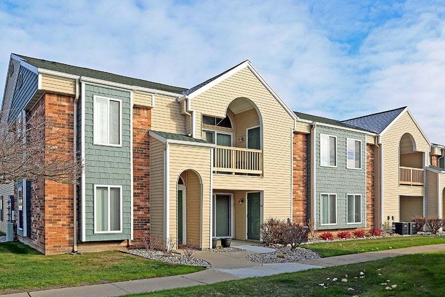 LAKE VILLAGE APARTMENTS - 2060 Parkdale Dr Port Huron, MI 48060 ...