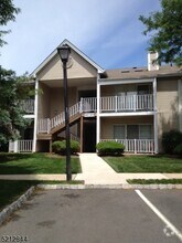 Vanderhaven Farm Village Condominiums Apartments for Rent with a Garage ...