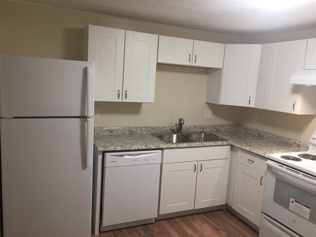 7 Padanaram Rd Unit 20, Danbury, CT 06811 - Condo for Rent in Danbury ...